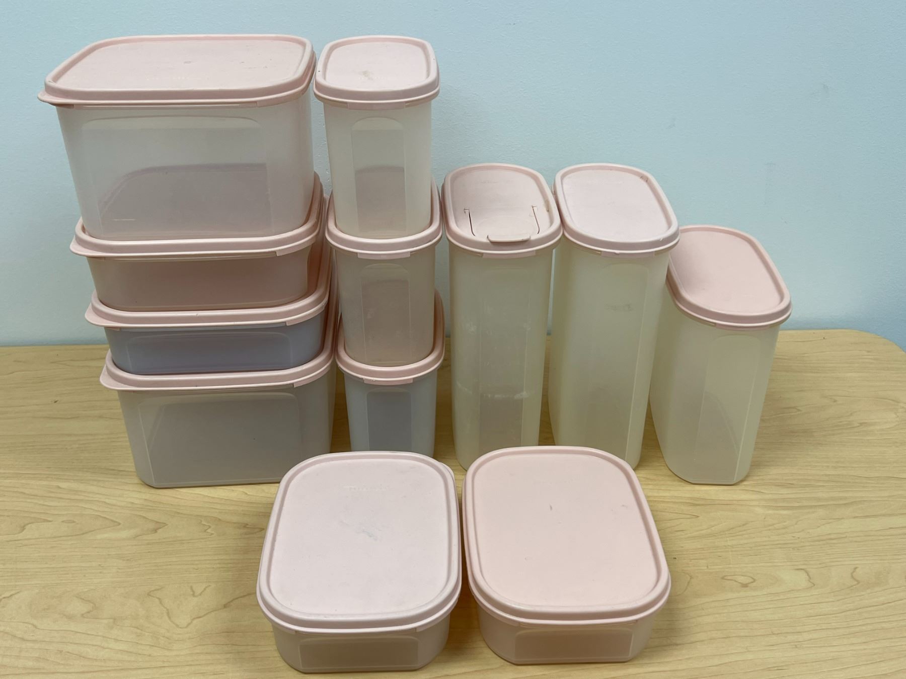Pink Lid Tupperware Lot - 12 pieces with lids as pictured