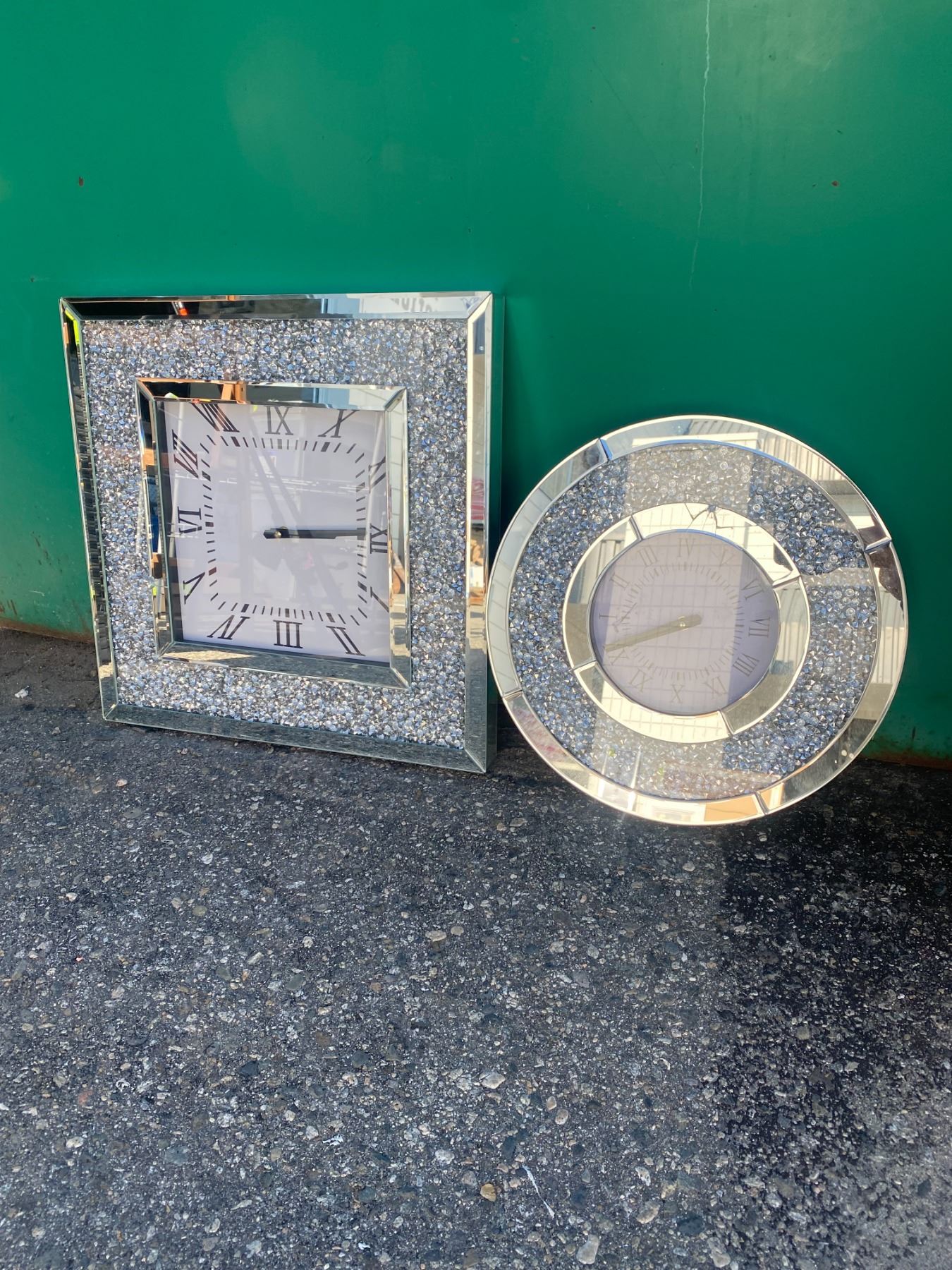 2 wall clocks damaged see pictures