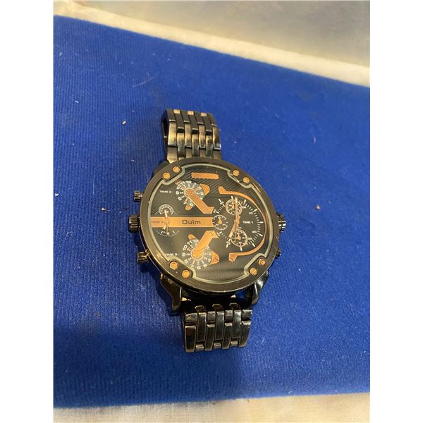 Large Olum wrist watch