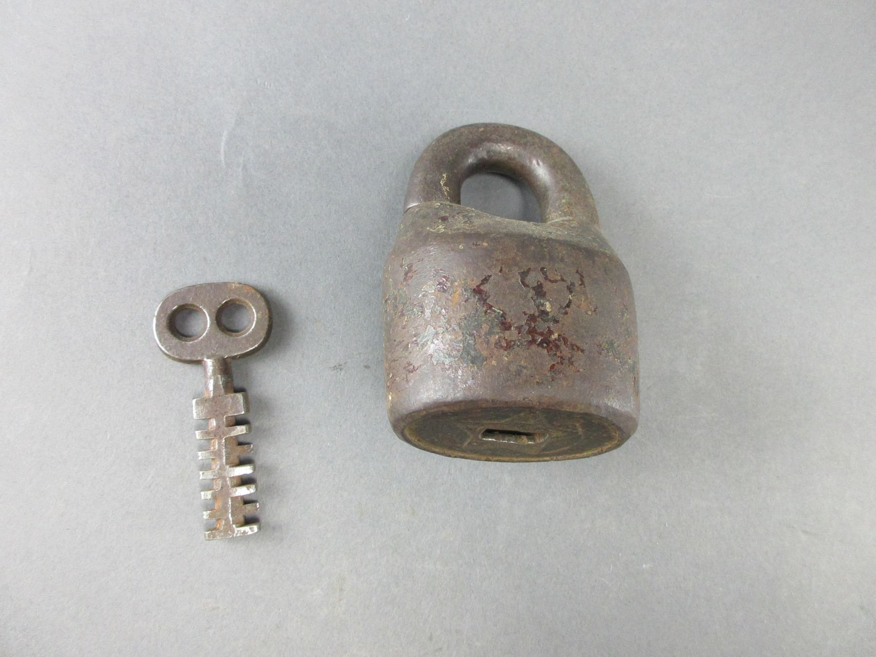 Star Cast Iron Lock With Key- Works