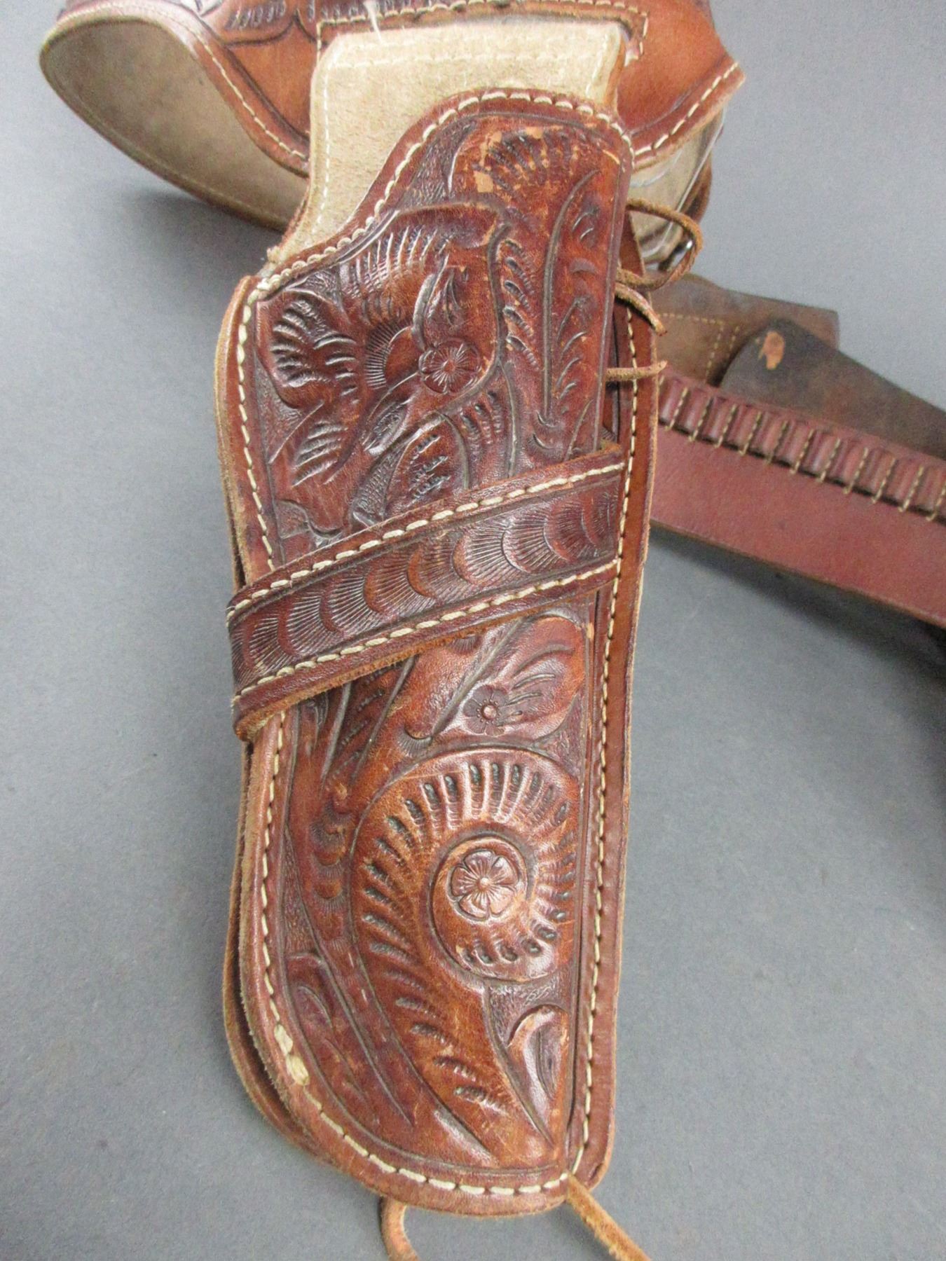 Mexican Tooled Gun Belt And Holster- 38" X 3"- Gun Belt With Buffalo ...