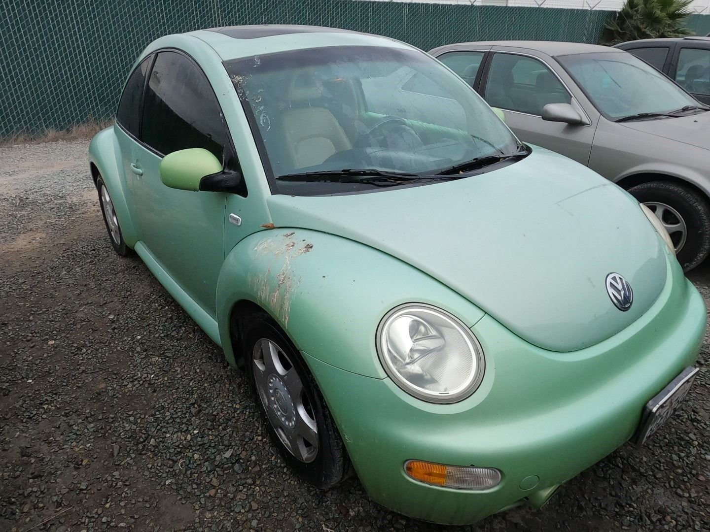 VW BEETLE 2001 T-DONATION