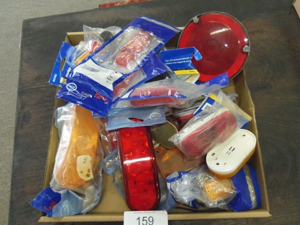 tail lights/reflectors