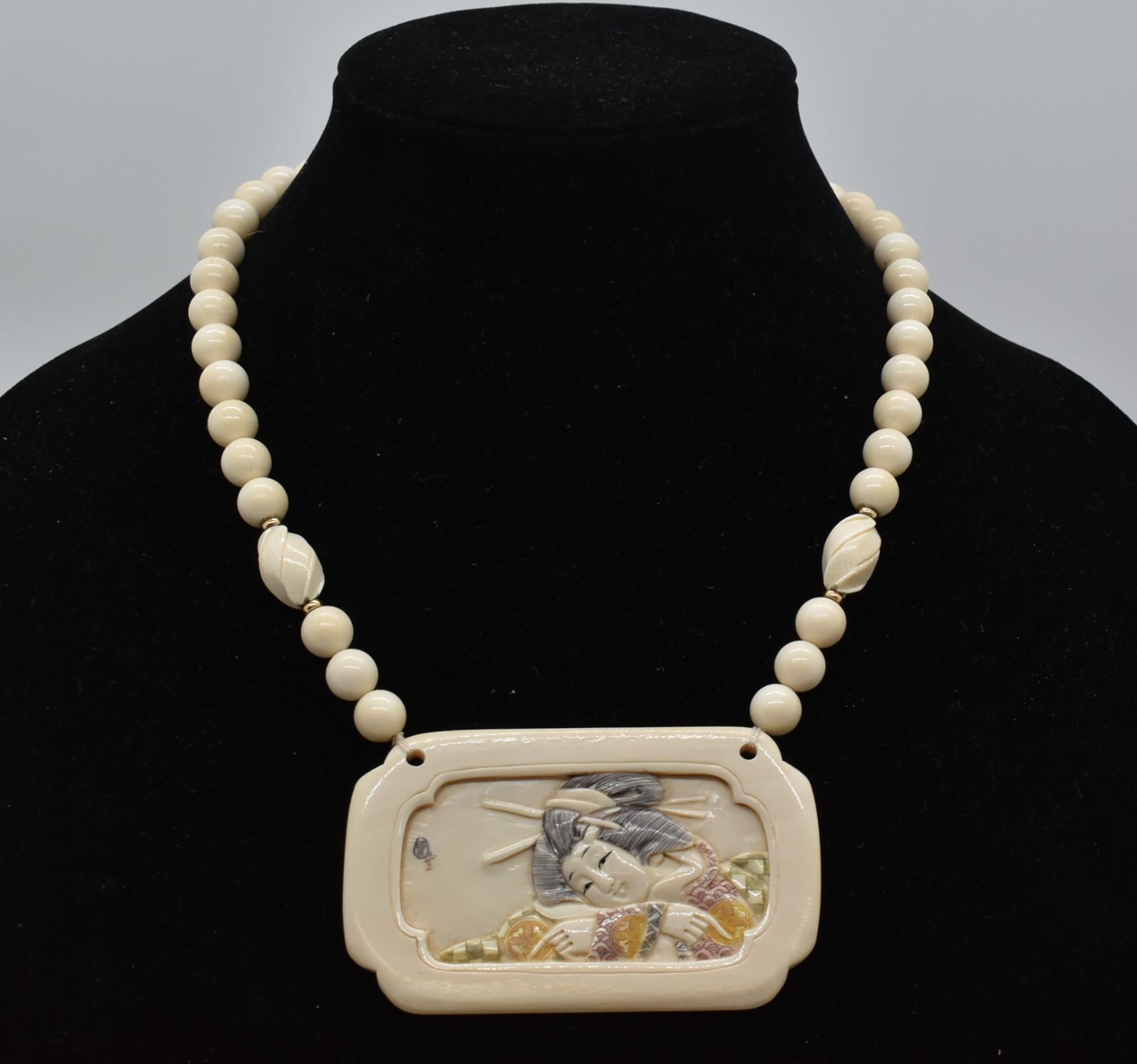 Beautiful Japanese Ivory Bead Pendant Necklace