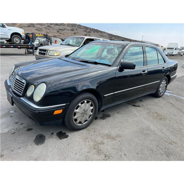 1999 Mercedes-Benz E-Class E 320