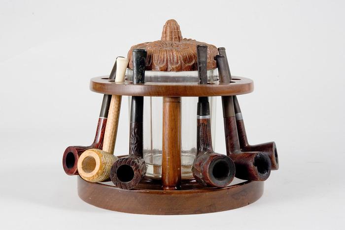 Round Swivel Wood Pipe Holder With Glass Humidor and Sirocco Wood Top