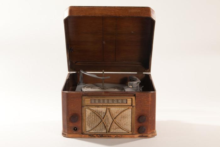 Vintage 1930's Admiral Record Player Phonograph