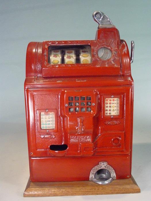 Vinatge Slot Machine Replica Rockola Penny Slot