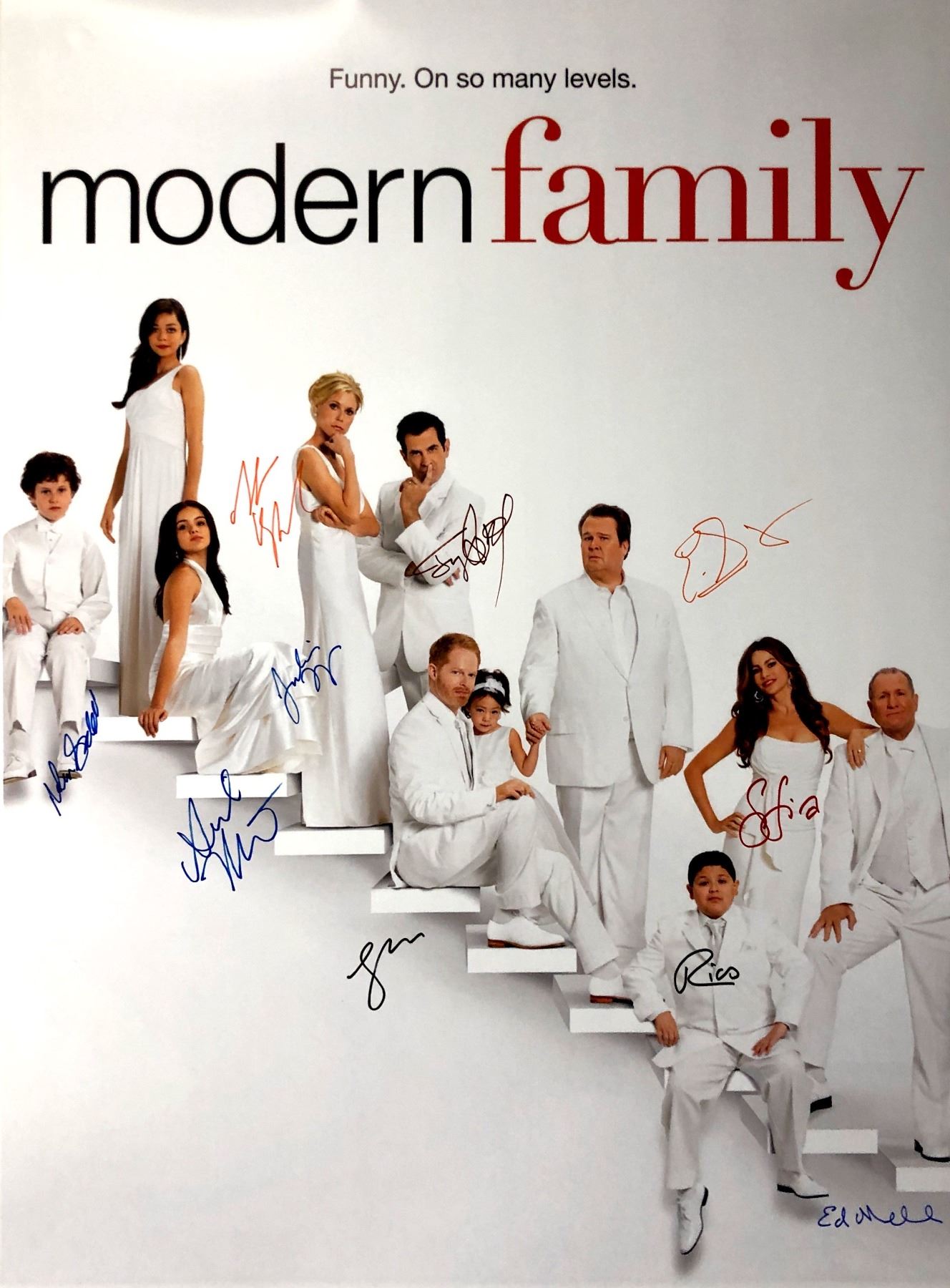 Autograph Signed Modern Family Poster