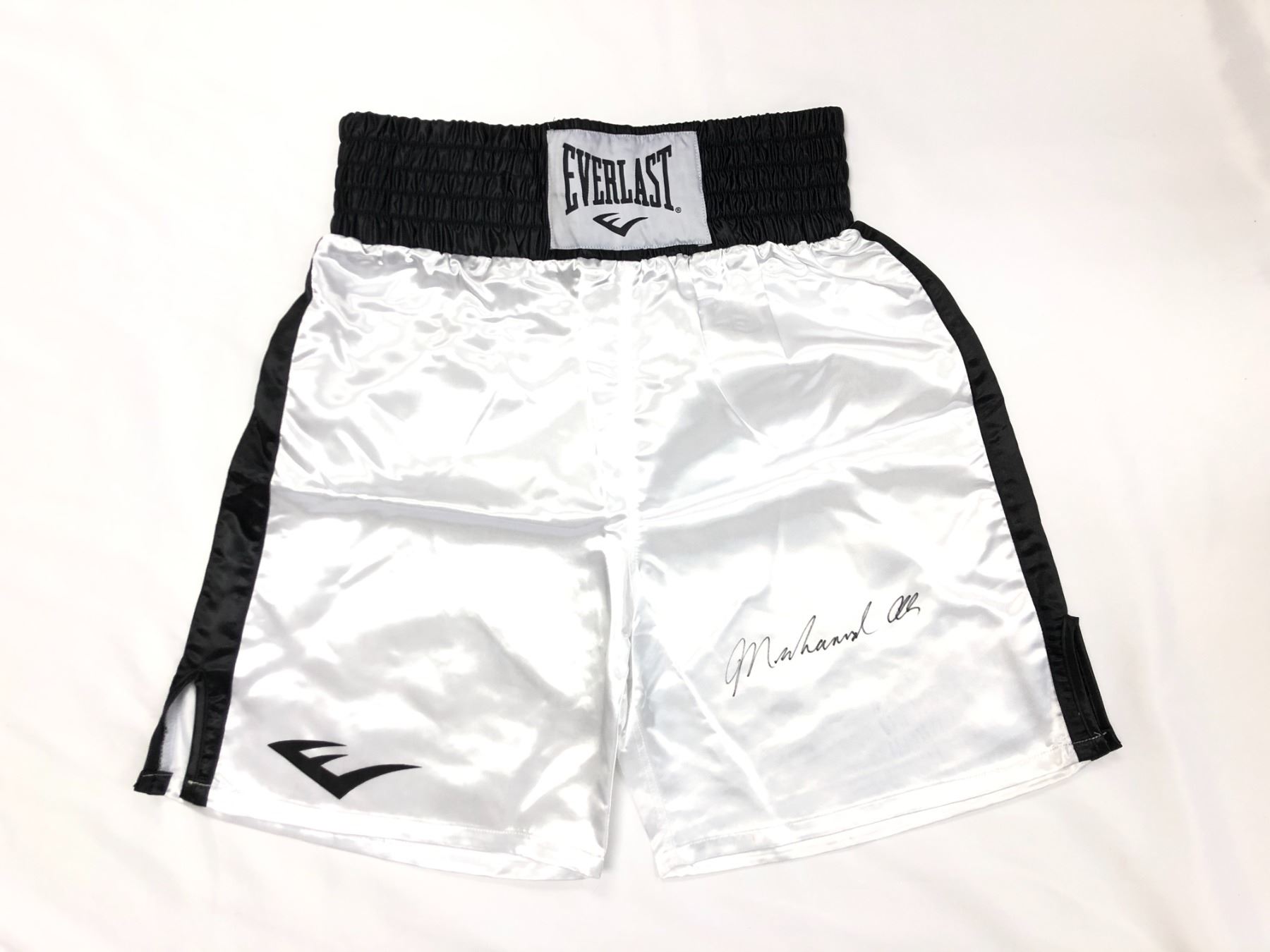 Muhammad Ali Signd Boxing Shorts