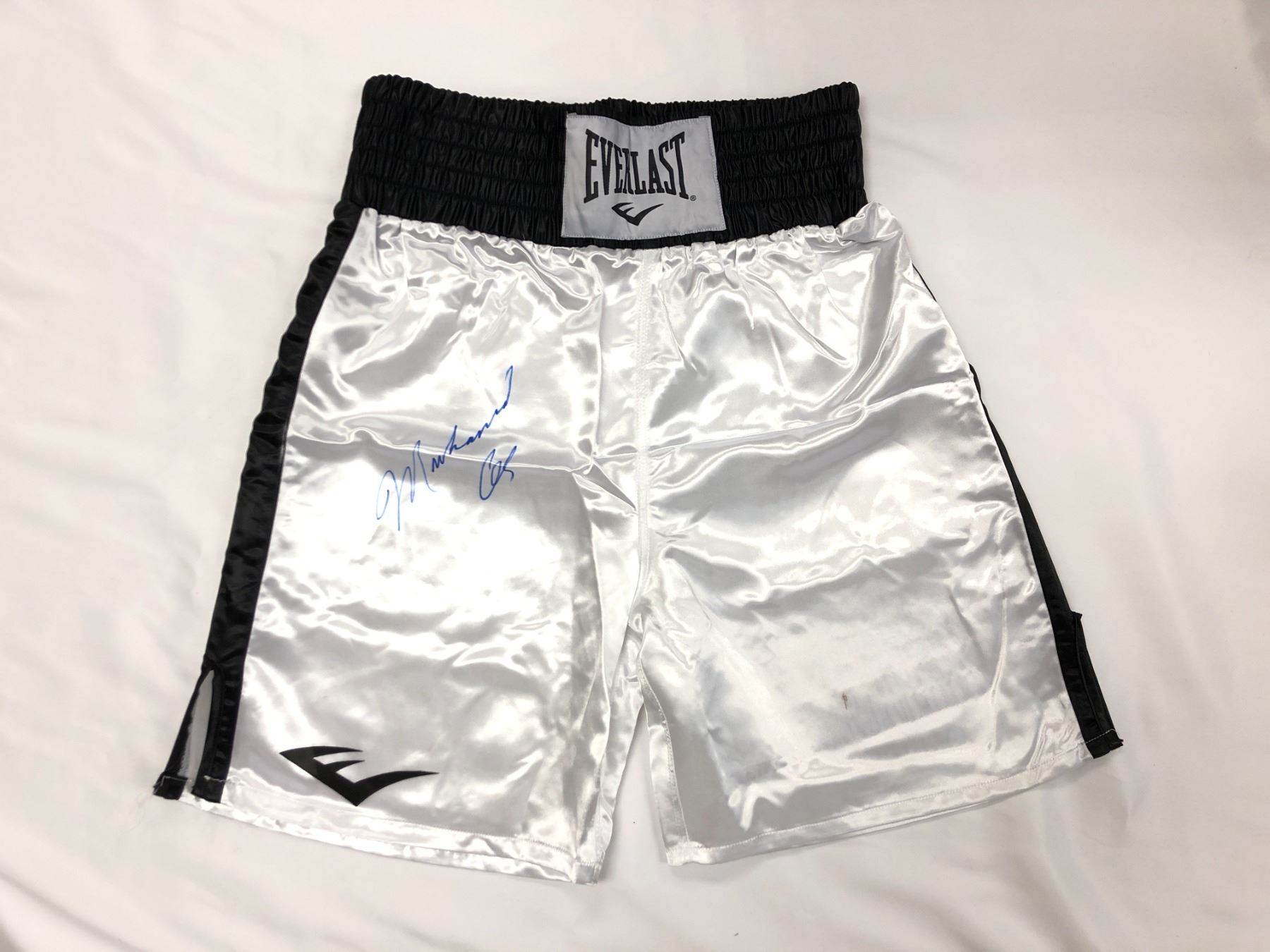 Muhammad Ali Signd Boxing Shorts