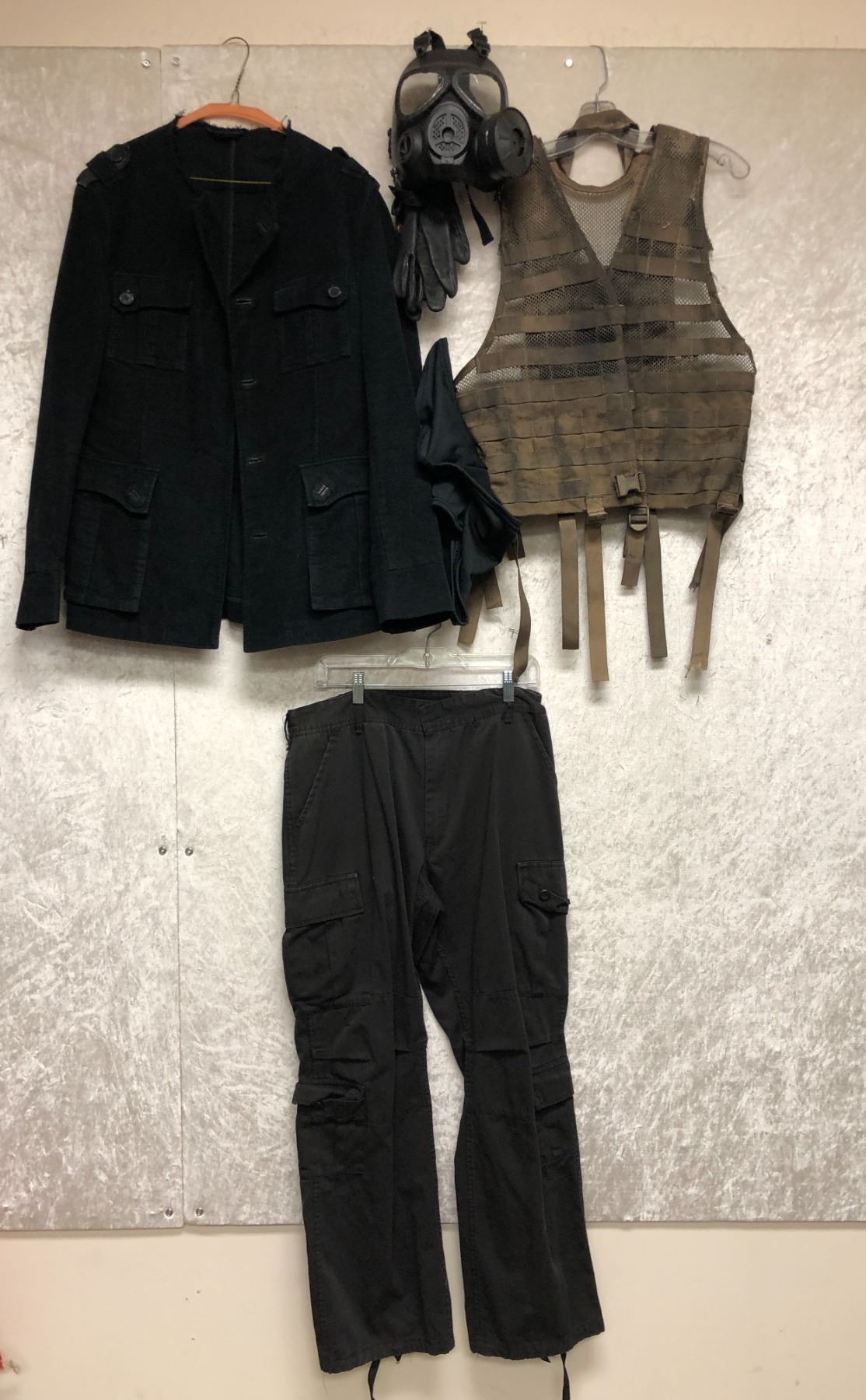 "Superheroes Show" custom-made terrorist broken down Halloween costume ...