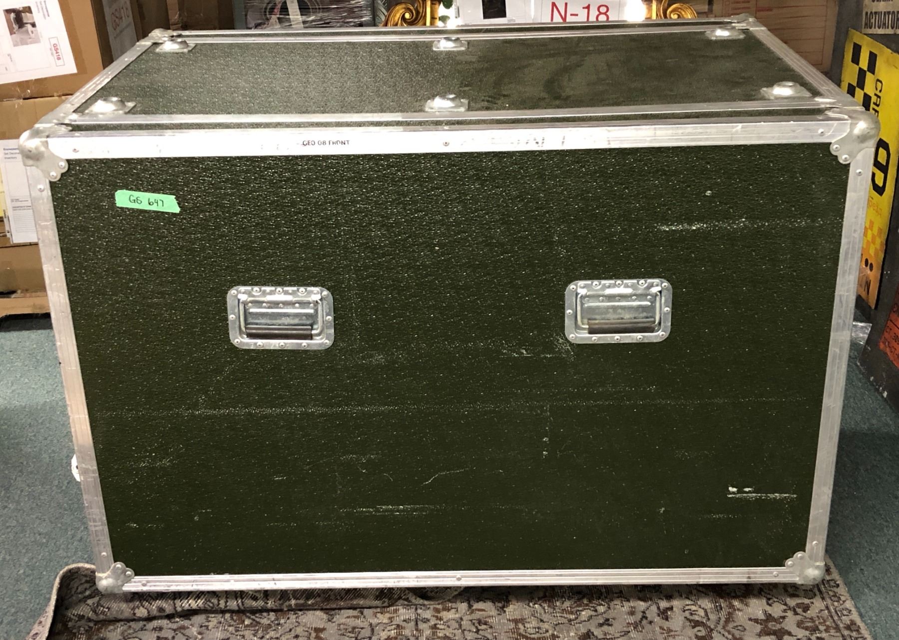 "Snowpiercer" - Heavy-duty road case on castors (opens from both sides ...
