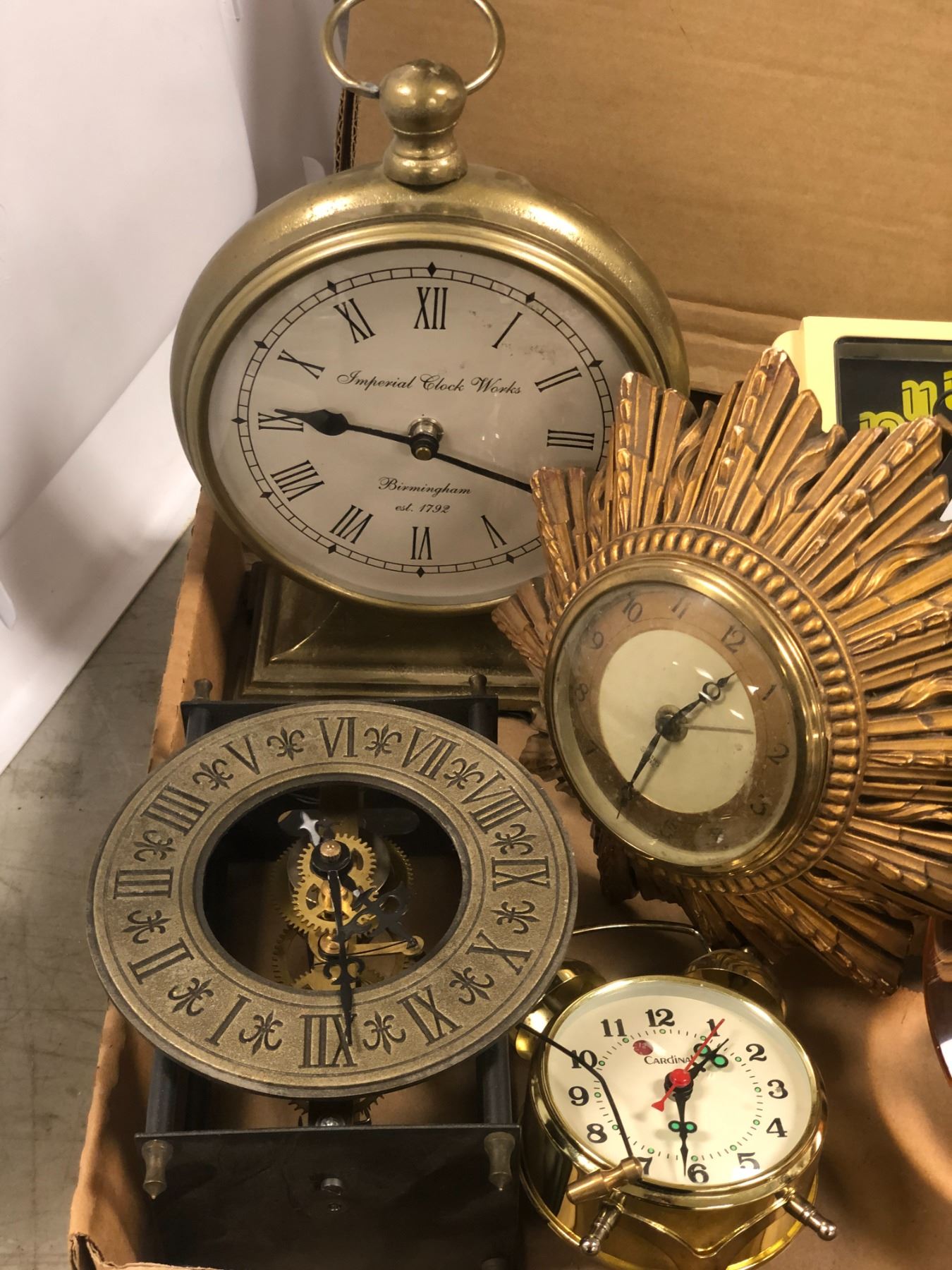 "The horror show" - Group of assorted vintage & antique clocks / clown ...