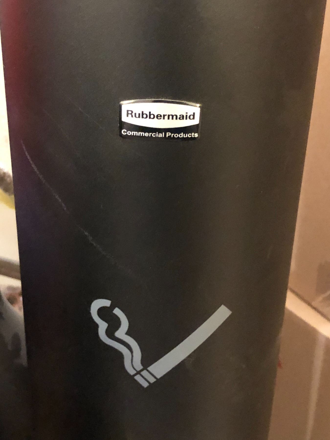 "Snowpiercer" Group of 4 Rubbermaid cigarettes disposals commercial bins