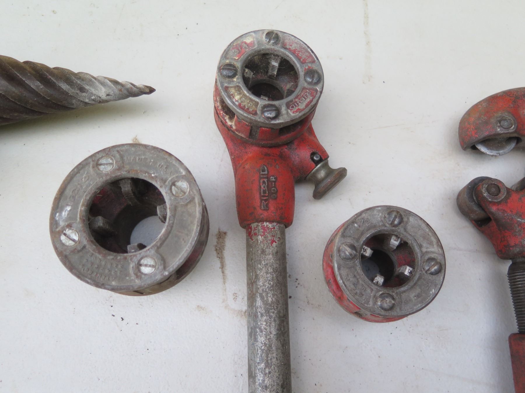 Ridgid Spiral Reamer Manual Pipe Threader Wide Roll Pipe Cutter Ridgid Spiral Reamer Manual Pipe Threader Wide Roll Pipe Cutter