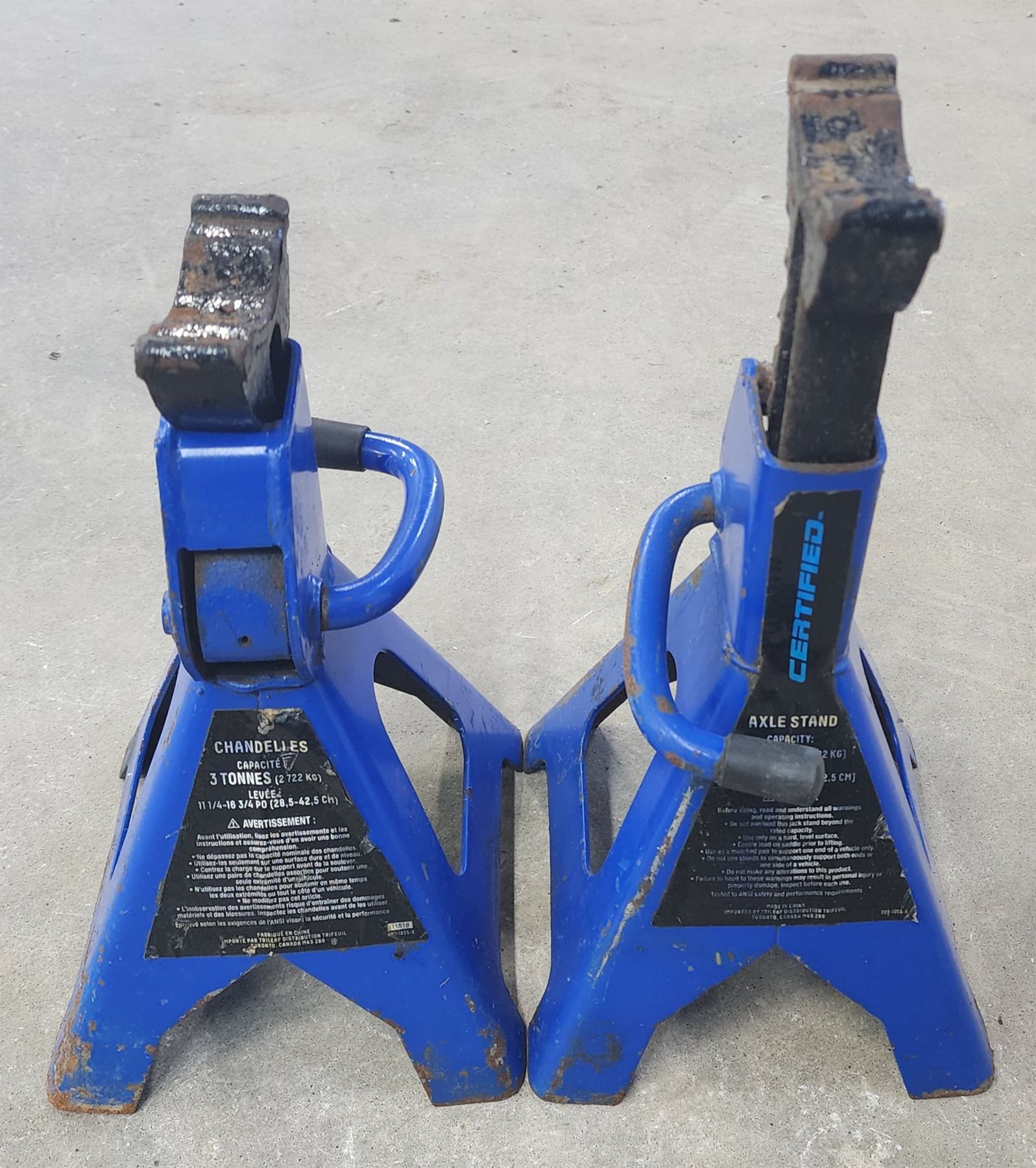 2 CERTIFIED 3 TON AXLE/JACK STANDS
