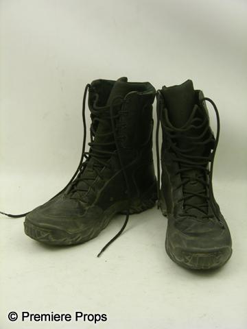 Gamer Kable (Gerard Butler) Hero Movie Costumes