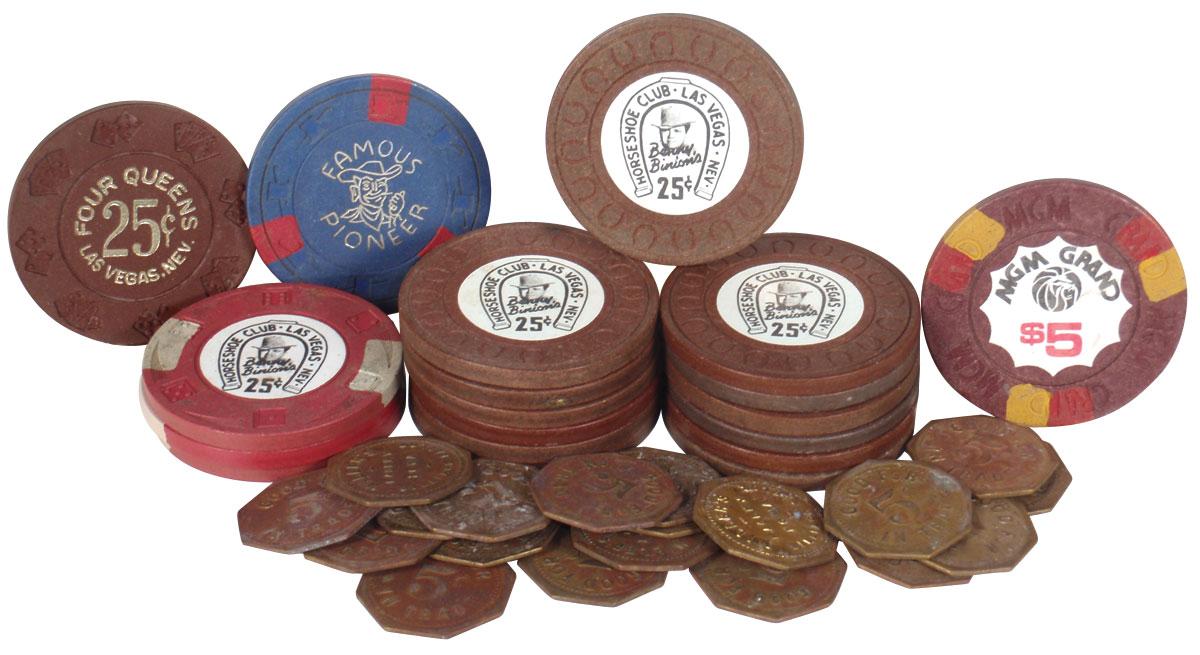 Poker chips & billiard parlor tokens, (16) Horseshoe Club-Las Vegas 25 ...