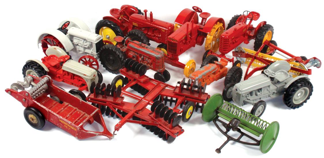 Farm toys (11), Ertl Massey-Harris all steel wheel #1748, M-H 44 Coll ...