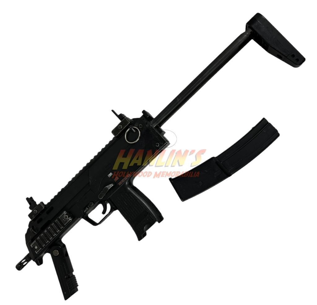 Battlestar Galactica (2004 - 2009) - Starbuck and Number Six Heckler ...