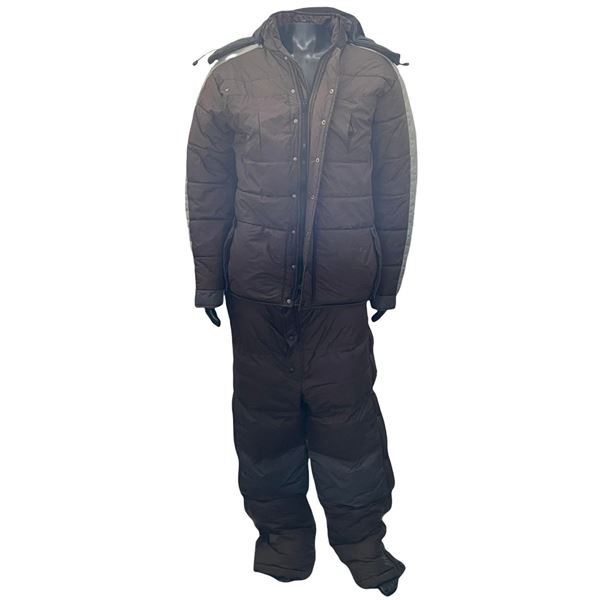 Everest (2015) - Beck Weathers (Josh Brolin) Down Climbing Suit