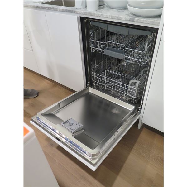 Bosch SilencePlus 44 DBA Built In Dishwasher Bosch SilencePlus 44 DBA Built In Dishwasher