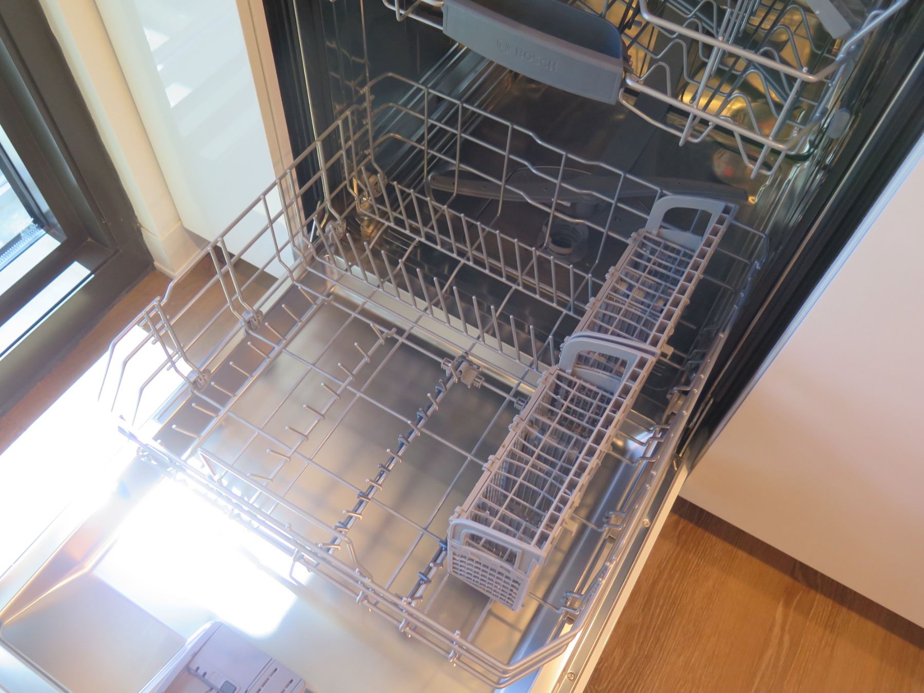 Bosch SilencePlus 44 DBA Built In Dishwasher Bosch SilencePlus 44 DBA Built In Dishwasher