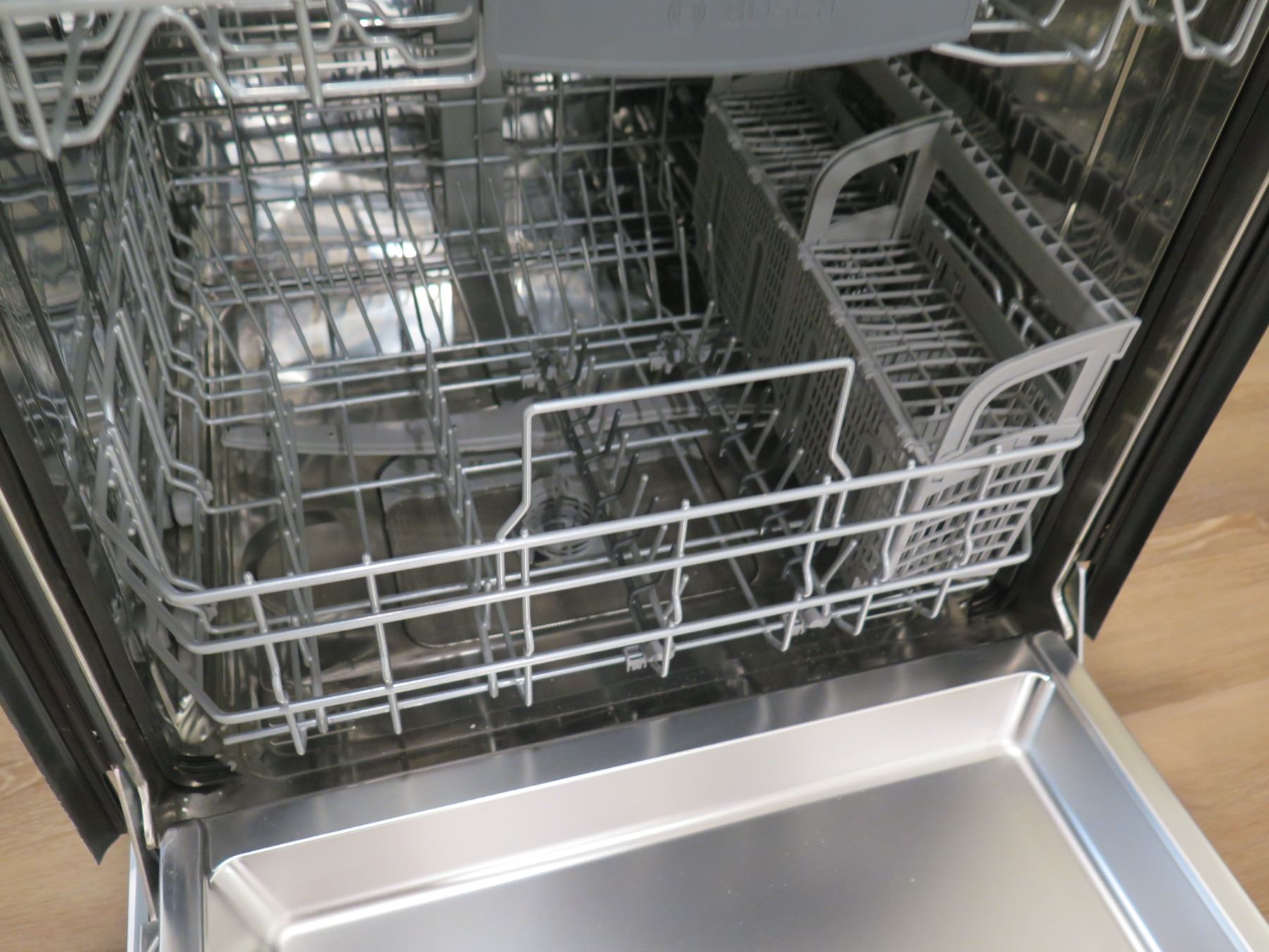 Bosch Silence Plus 44 Dba Dishwasher Oahu Auctions bosch-silence-plus-44-dba-dishwasher-oahu-auctions