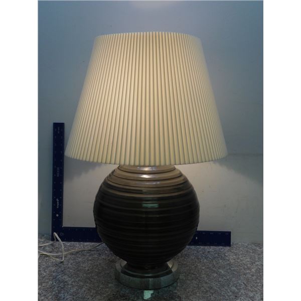 Vintage Gilbert Montreal Plastic Beehive Lamp Original Shade Grey Works ...