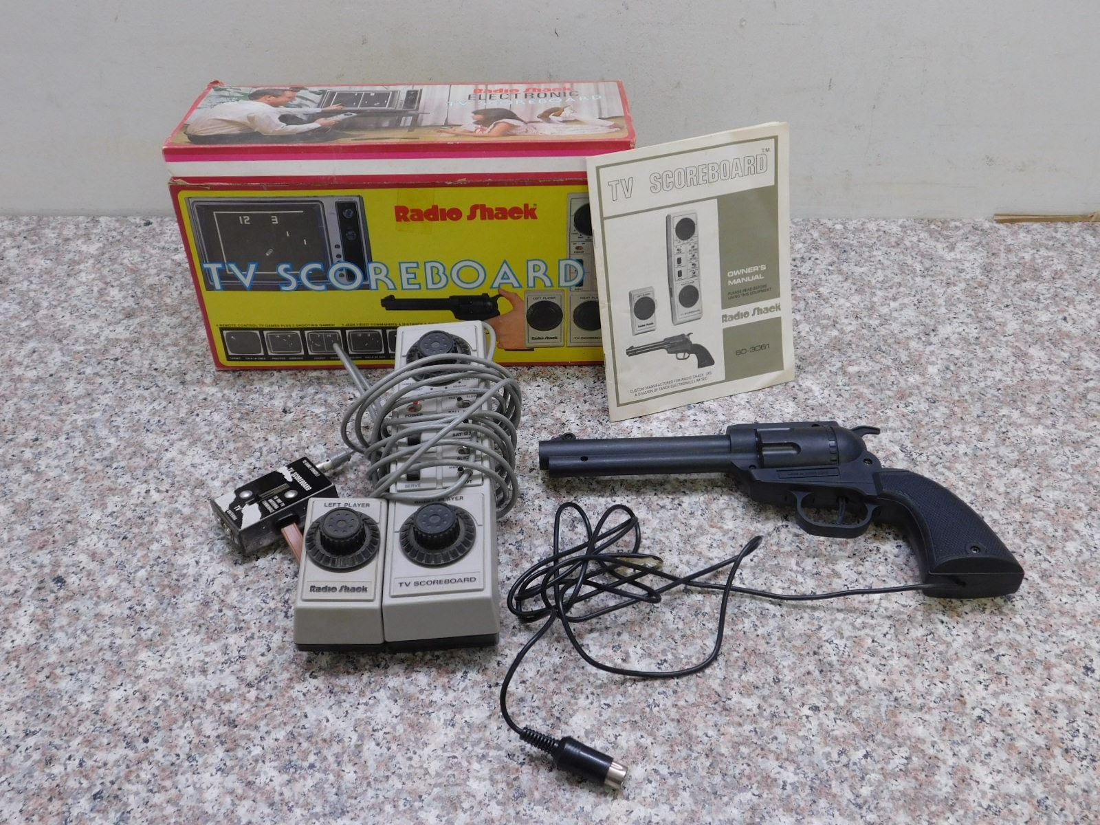 Vintage Radioshack TV Score Board Game Pong Gun Complete