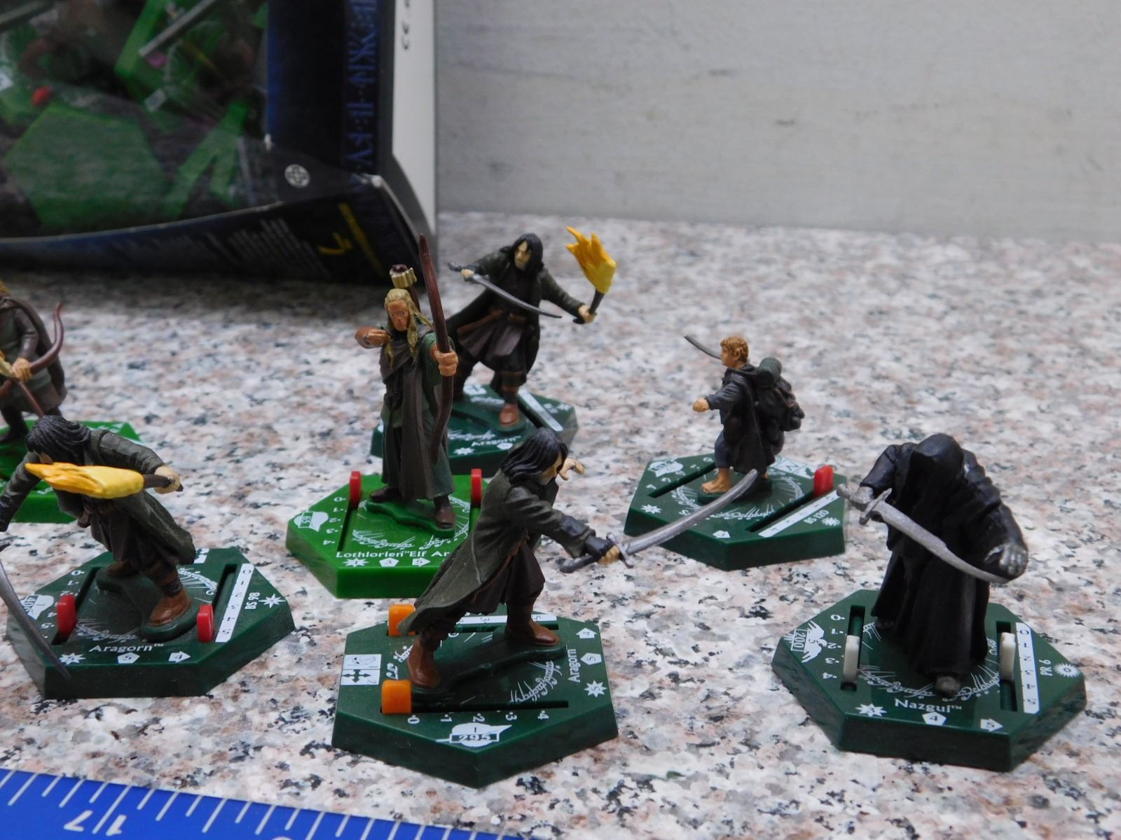 LOTR Combat Hex Mini Gaming Figures Tabletop Starter Set Bundle + mini ...