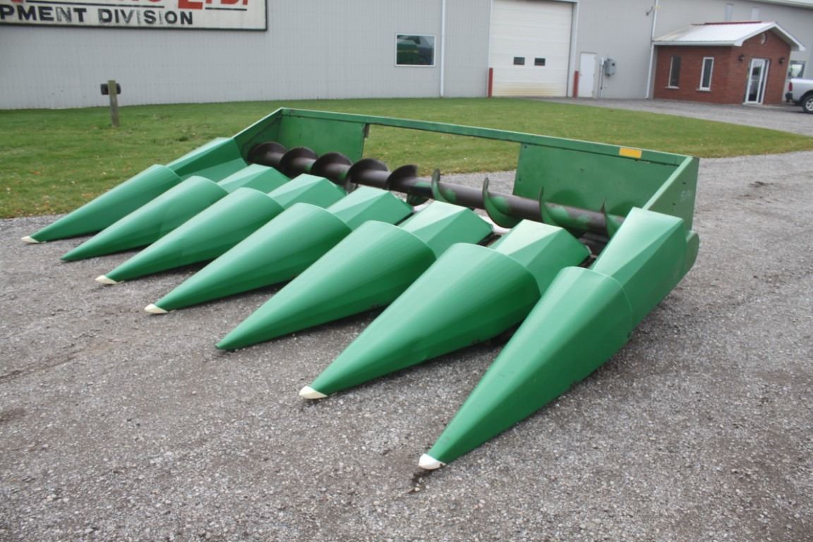 JD 643 6 row corn head, GVL poly conversion, fluted rolls, level land ...