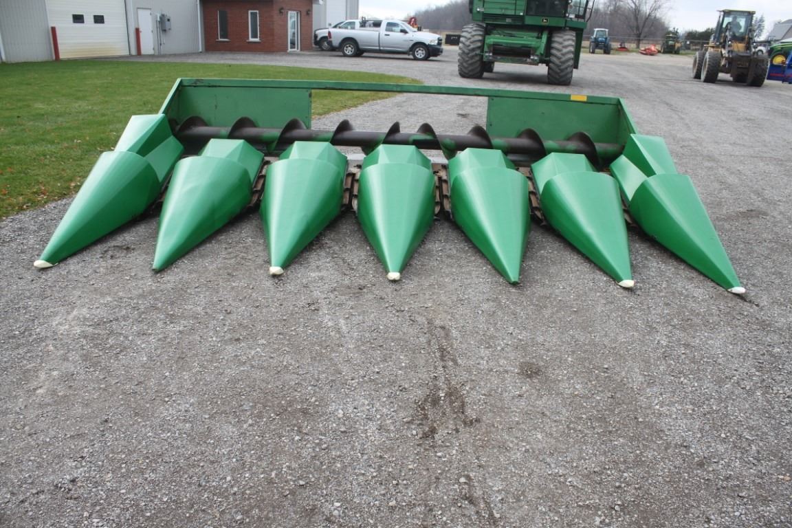 JD 643 6 row corn head, GVL poly conversion, fluted rolls, level land ...