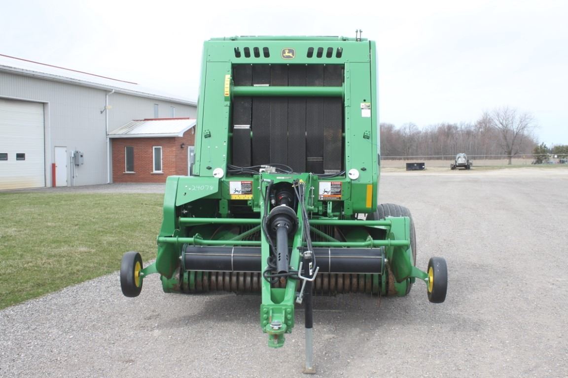 JD 450M round baler, Megawide HC2 pick-up, pre cutter, drop floor, net ...