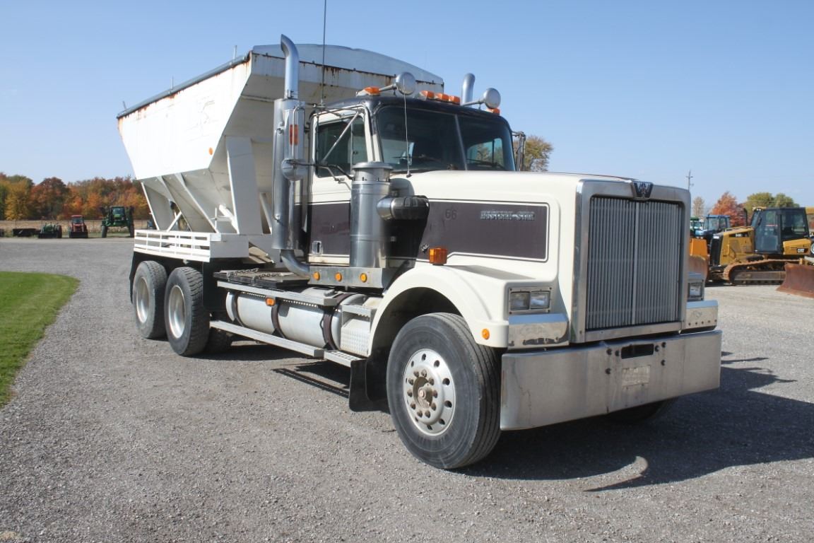 Western Star tandem axle tender truck, 400 Cummins engine, Lab ...