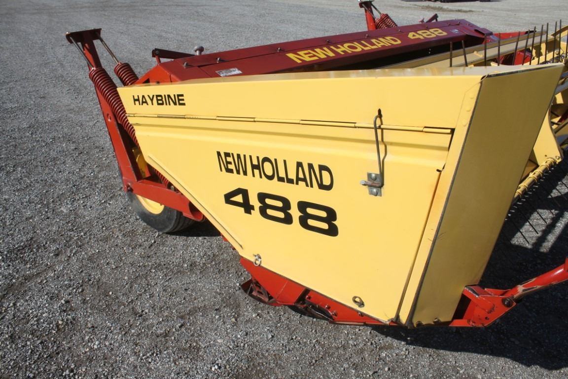 New Holland 488 9' haybine, conditioning rolls, one owner