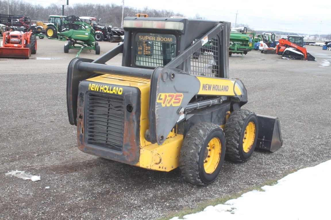 New Holland L175 skidsteer, rops, , aux hydraulics, hand controls, 10 ...