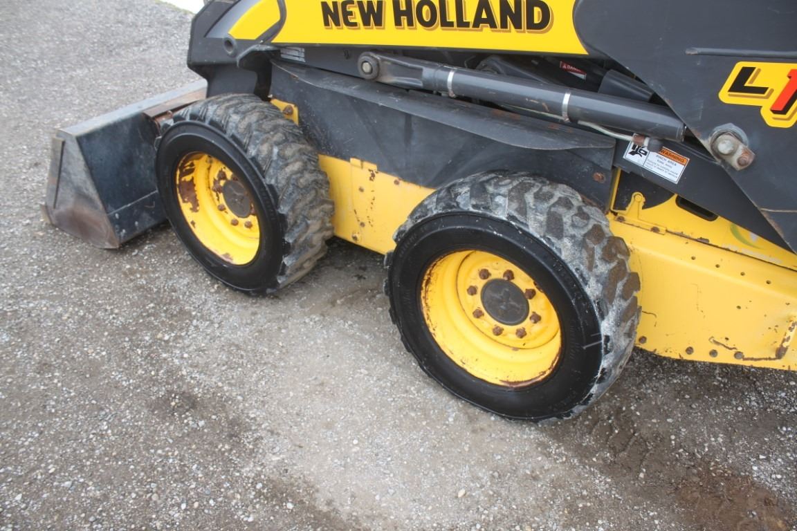 New Holland L175 skidsteer, rops, , aux hydraulics, hand controls, 10 ...