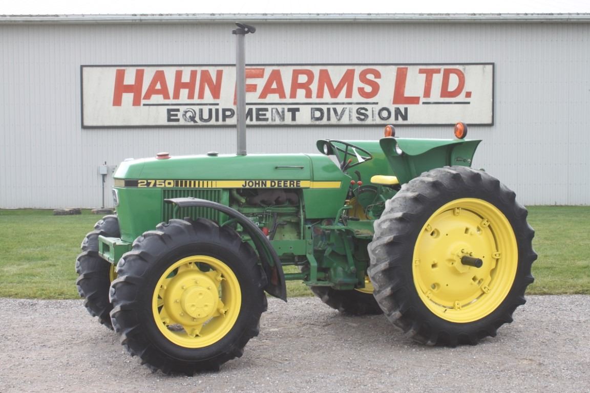 JD 2750 4wd tractor, rops,15.5x38, R&P axle, 2 remotes, changeable pto ...