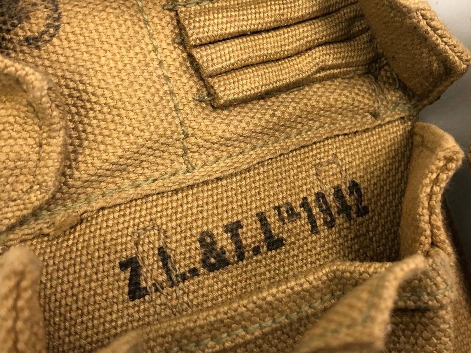 Pair of 1942 Canadian WW2 P37 ammunition universal pouches (excellent ...