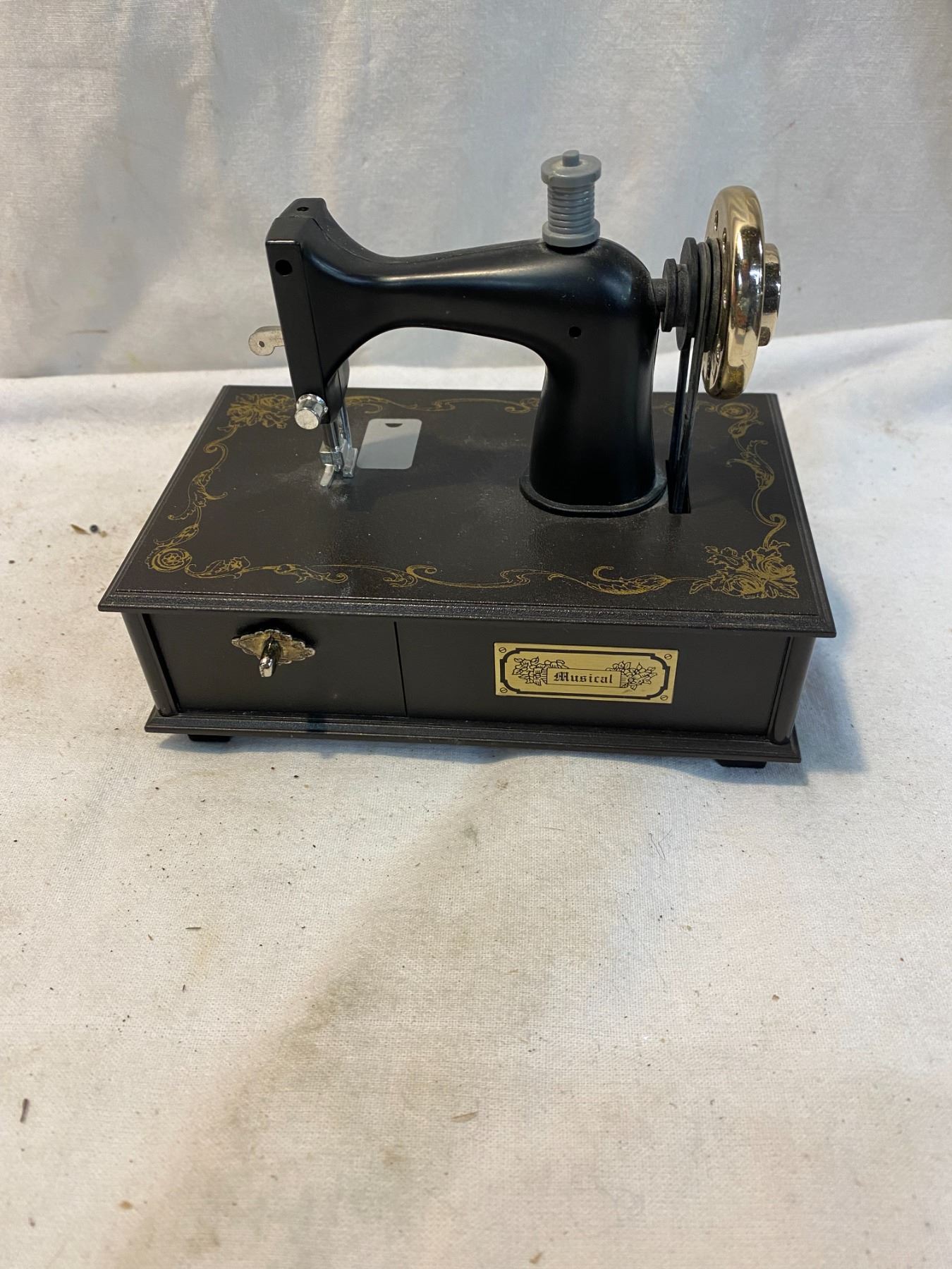 Musical decor sewing machine