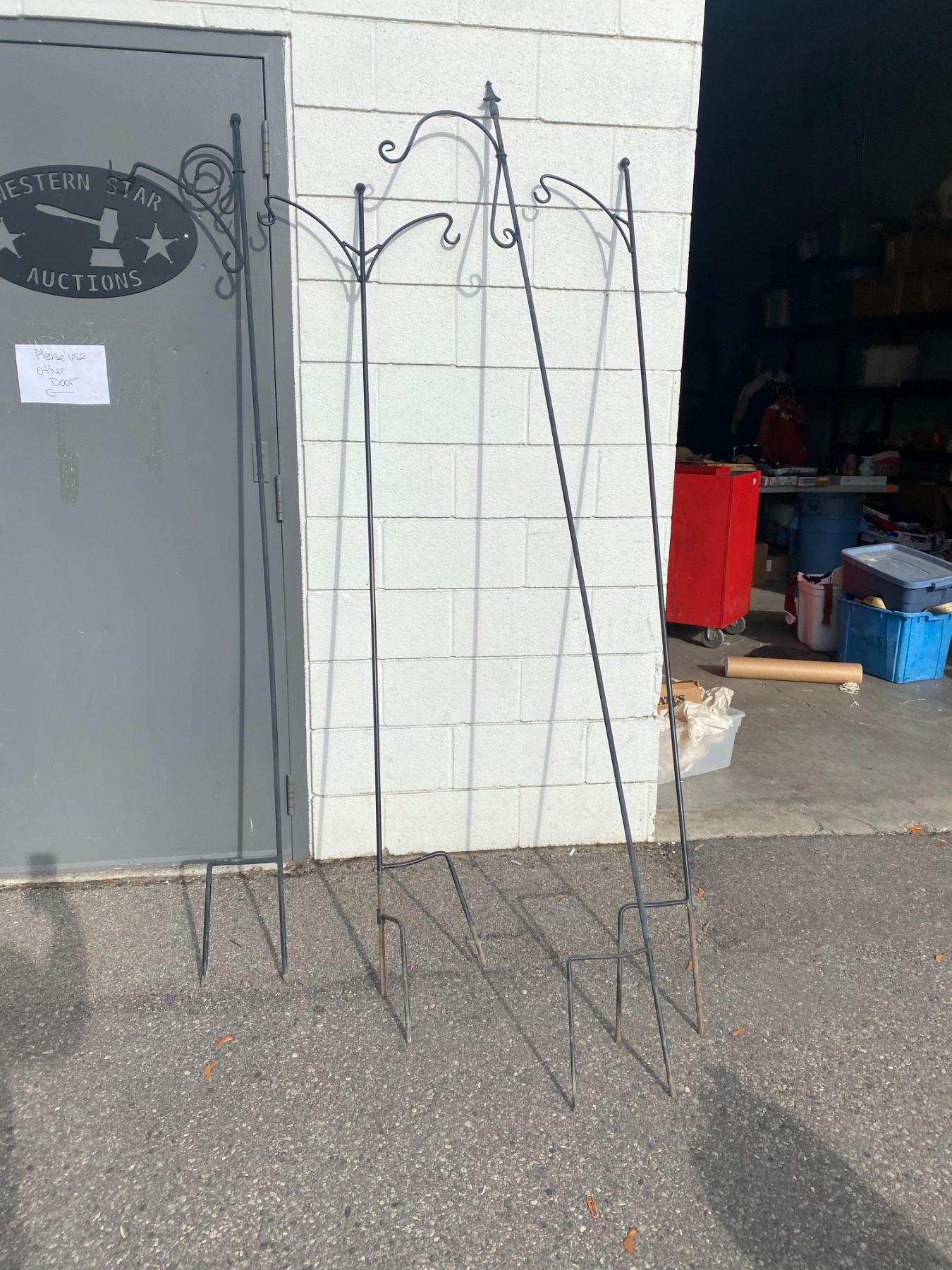 4 yard plant hangers