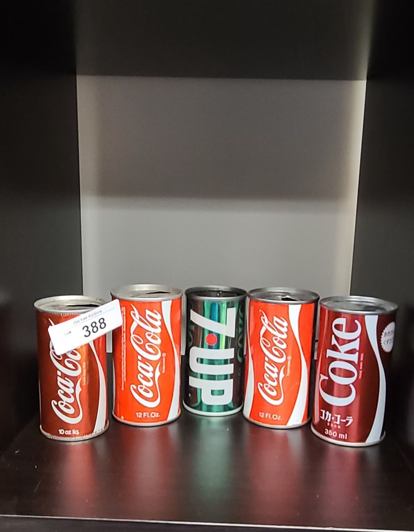 FIVE VINTAGE STEEL COCA-COLA & 7-UP STEEL POP CANS