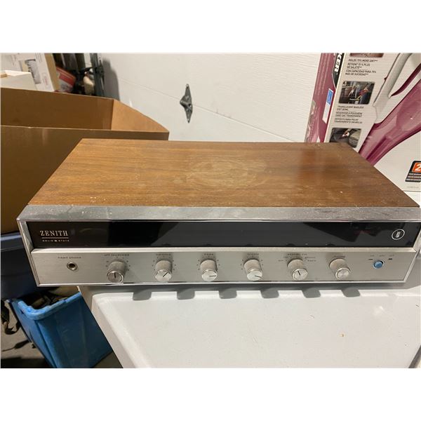 Zenith solid state amp