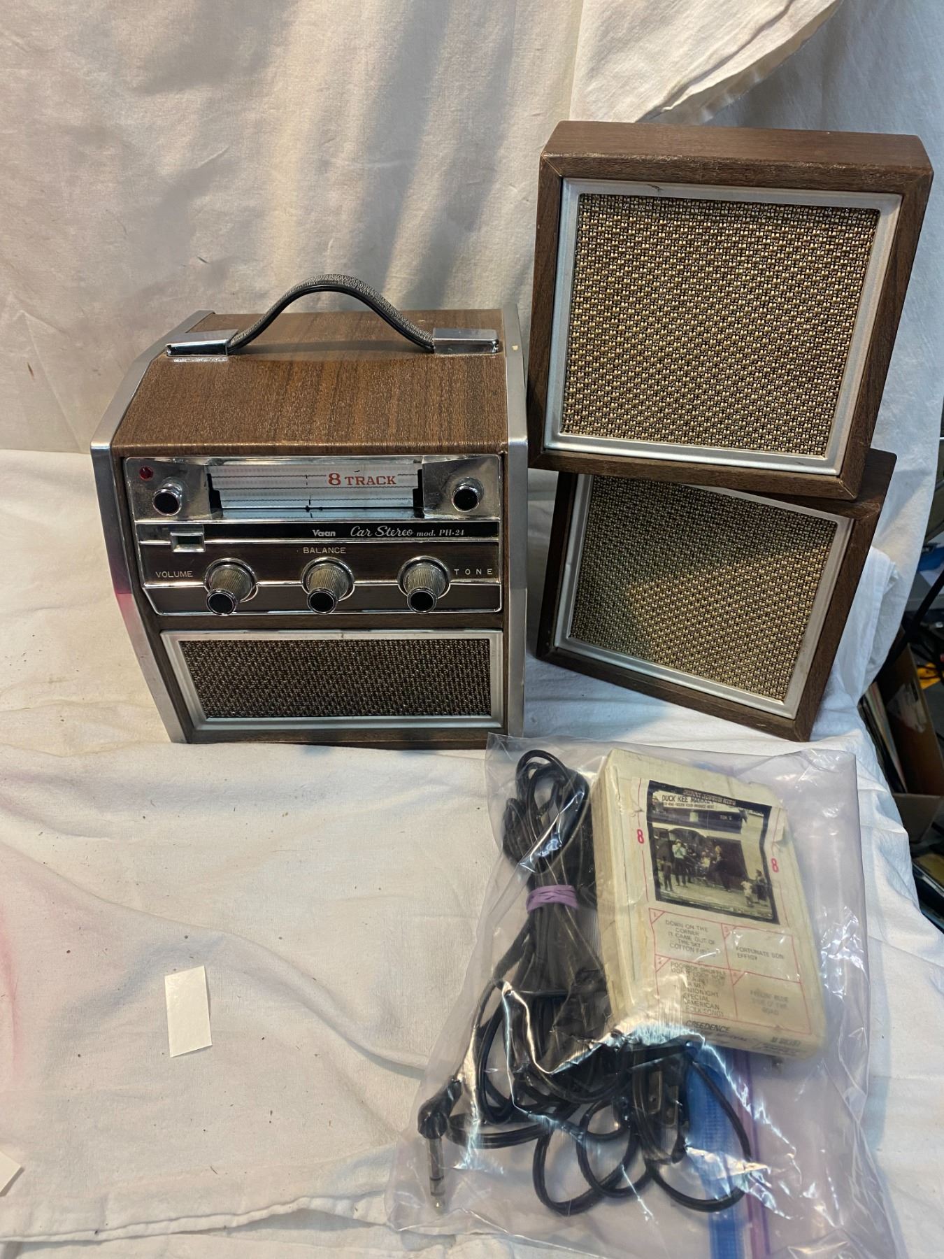 Vintage 8 track car/home stereo system Works.