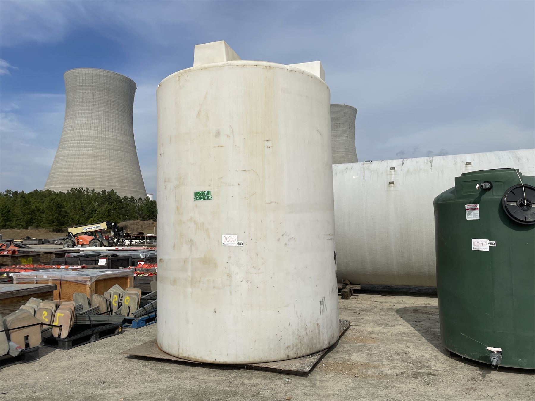 CHEM-TAINER 5,000 GALLON Storage Tank - J.M. Wood Auction Company, Inc.