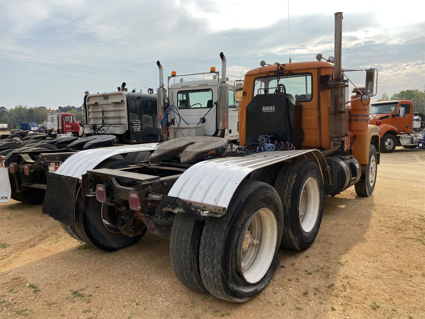1981 MACK R686ST Day Cab Truck - J.M. Wood Auction Company, Inc.