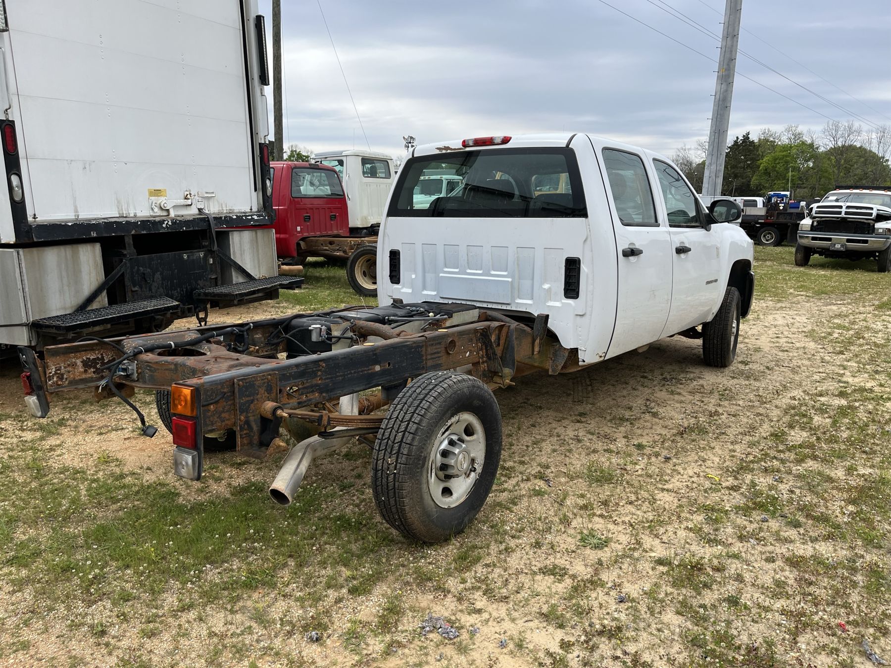 2010 CHEVROLET 2500 HD Cab and Chassis Truck - J.M. Wood Auction Company, Inc.