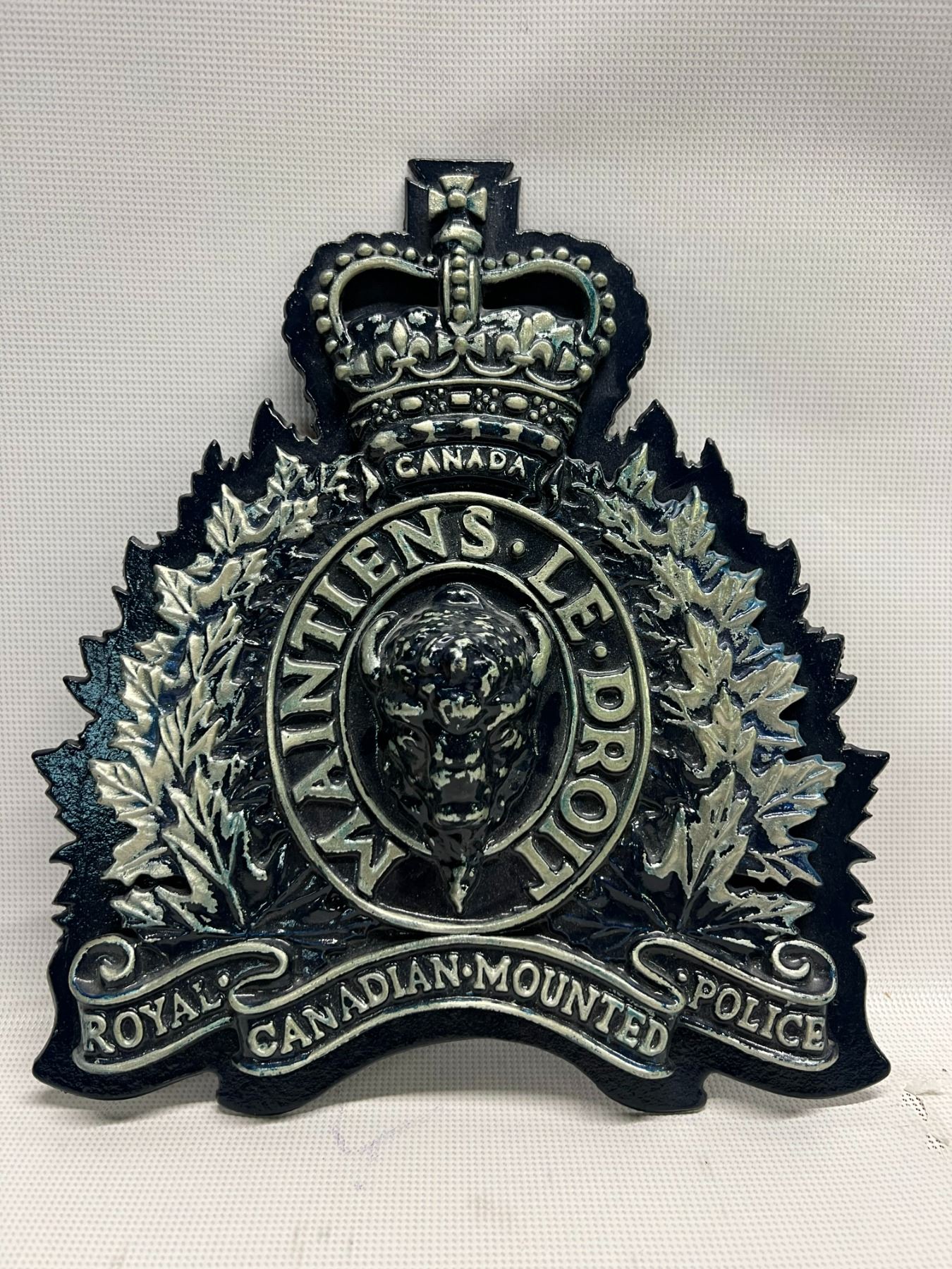 RCMP Royal Canadian Mounted Police Cast Metal Wall Plaque (approx: 12x11")